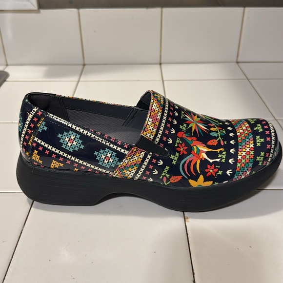 Dansko | Shoes | Dansko Nwot Winona Folk Patent Print Size 39 859 ...